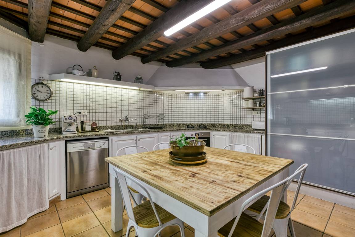 198 M² Maison De Campagne ∙ 5 Chambres ∙ 10 Personnes - Figueras