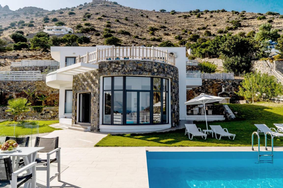 270 M² Villa ∙ 3 Bedrooms ∙ 6 Guests - Elounda