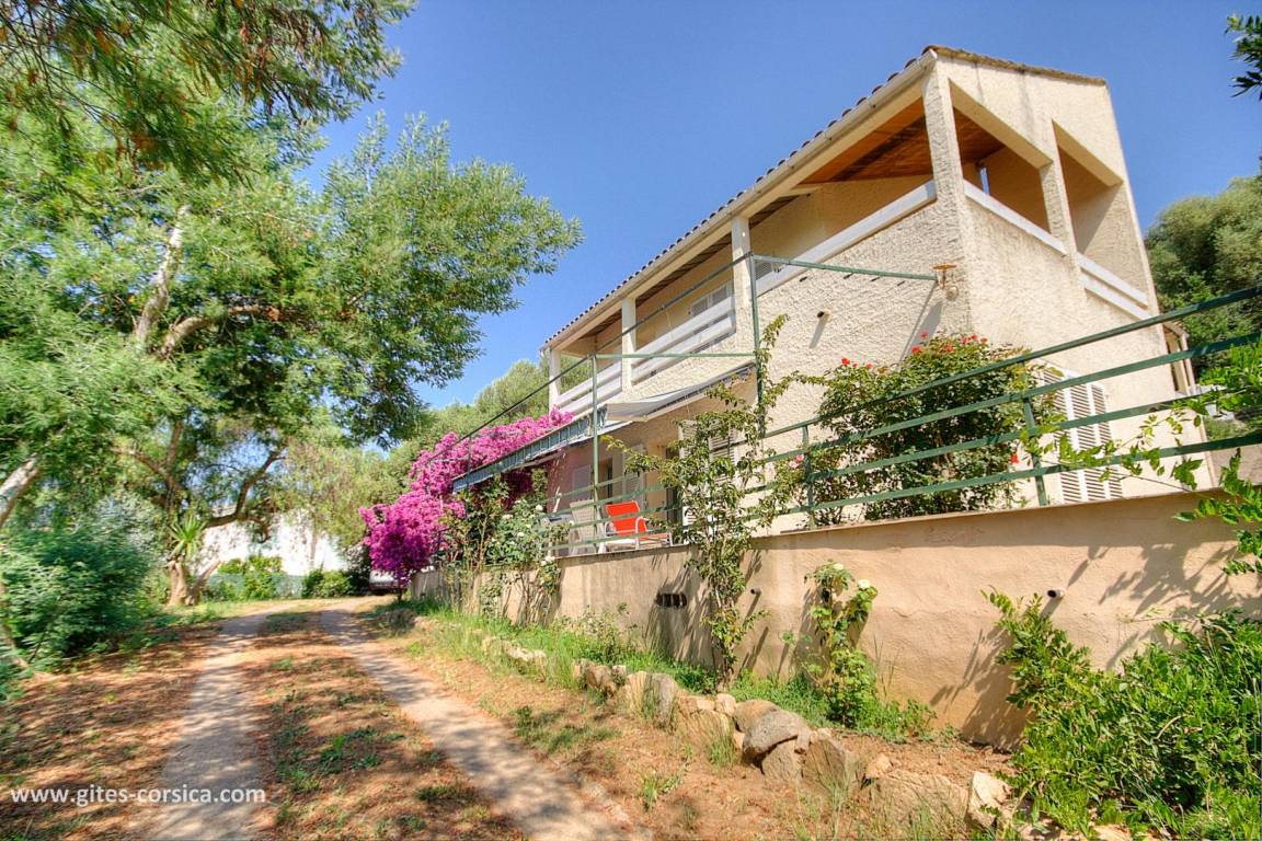 75 M² Gîte ∙ 2 Chambres ∙ 4 Personnes - Ajaccio