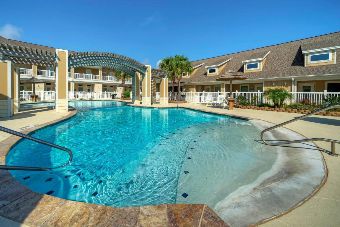 187 M² House ∙ 4 Bedrooms ∙ 16 Guests - Corpus Christi, TX
