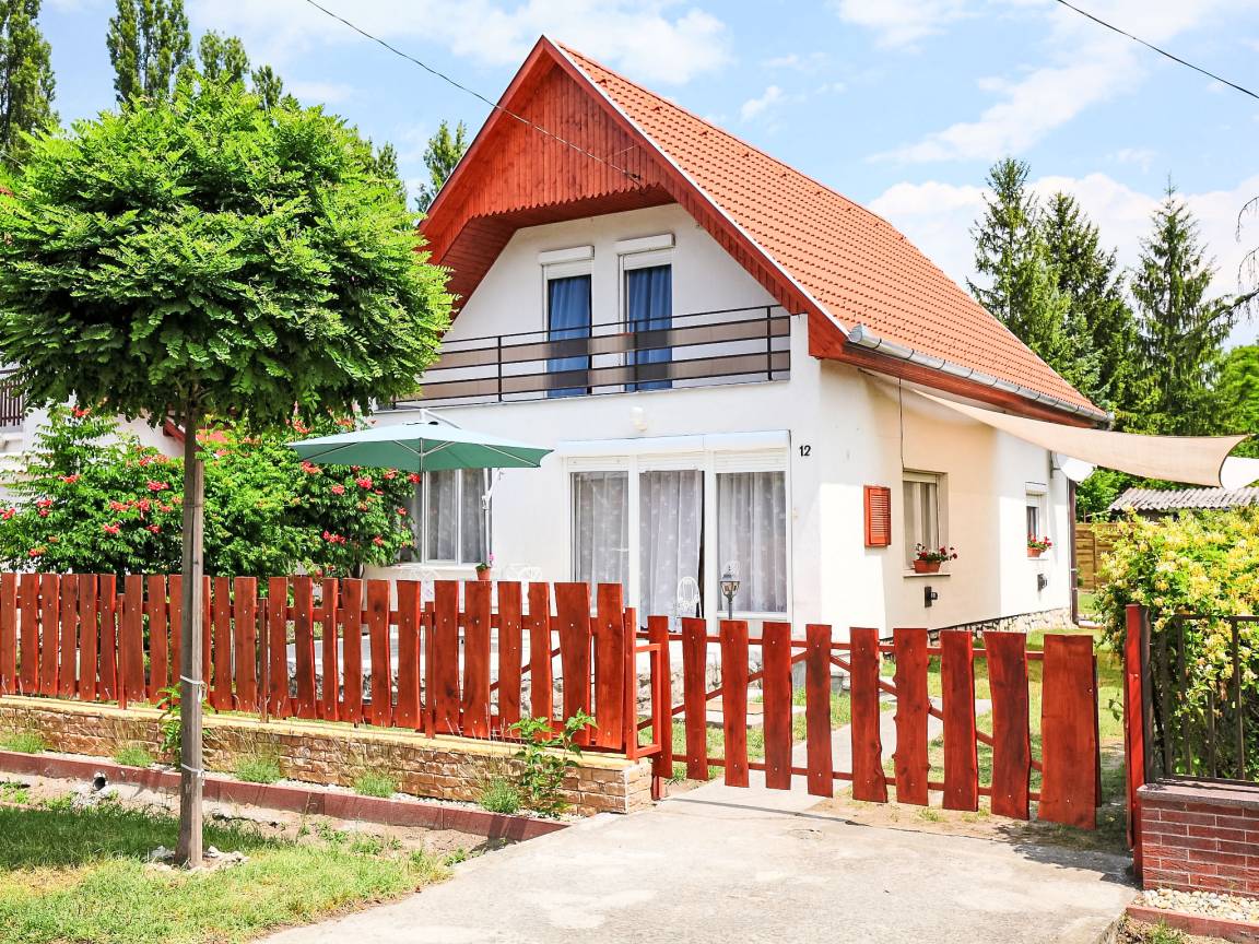92 M² Maison De Vacances ∙ 4 Chambres ∙ 9 Personnes - Balatonfenyves