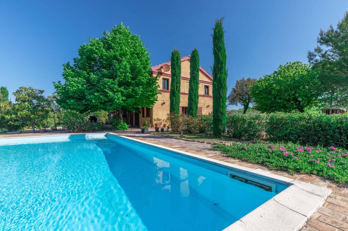 250 M² Villa ∙ 4 Schlafzimmer ∙ 12 Gäste - Senigallia