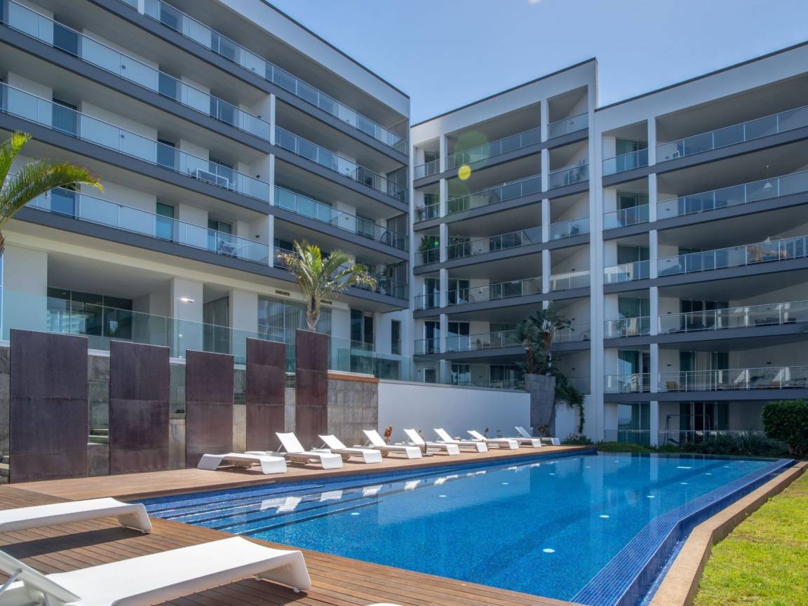 150 M² Apartment ∙ 3 Bedrooms ∙ 8 Guests - Funchal