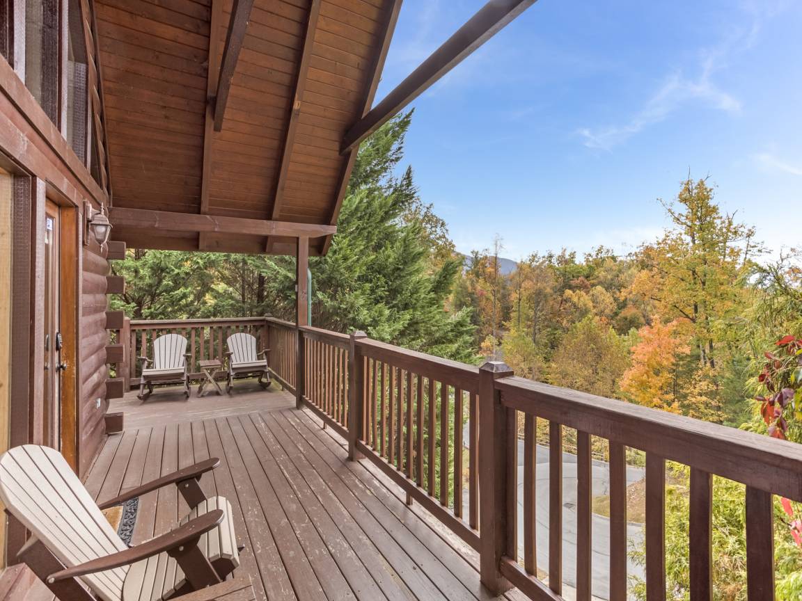 111 M² Cabin ∙ 2 Bedrooms ∙ 8 Guests - Gatlinburg, TN
