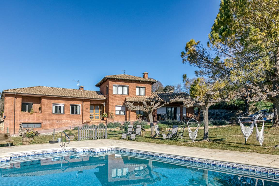 100 M² Apartment ∙ 3 Bedrooms ∙ 7 Guests - Banyoles