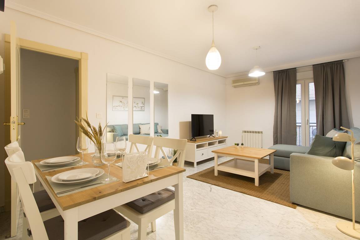 70 M² Ferienwohnung ∙ 3 Schlafzimmer ∙ 6 Gäste - Granada