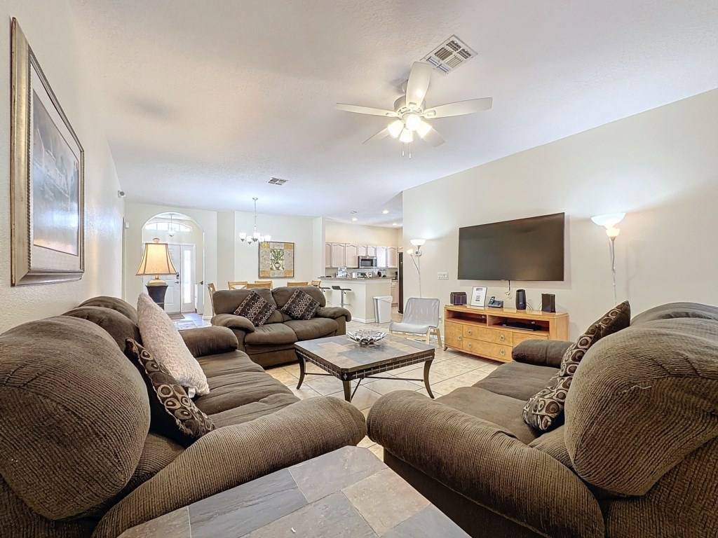House ∙ 4 Bedrooms ∙ 8 Guests - St. Cloud, FL