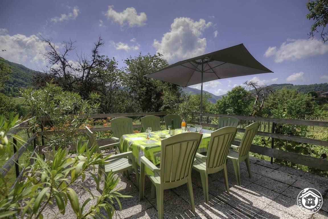 94 M² Gîte ∙ 3 Chambres ∙ 8 Personnes - Hauteville-Lompnes