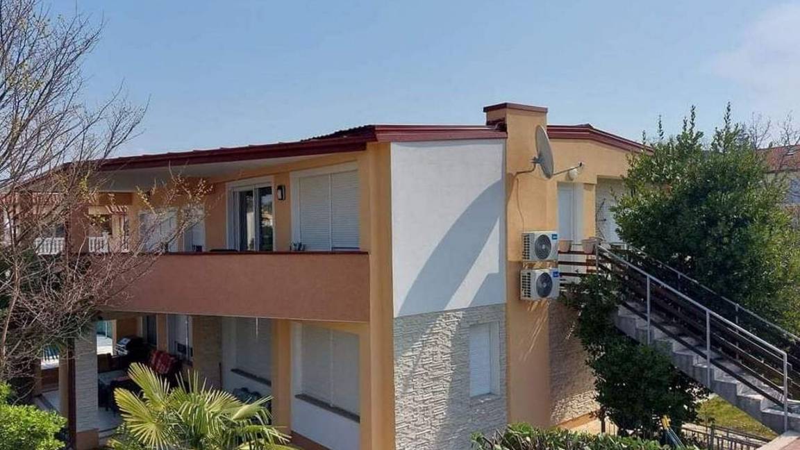 71 M² Apartment ∙ 3 Bedrooms ∙ 5 Guests - Malinska