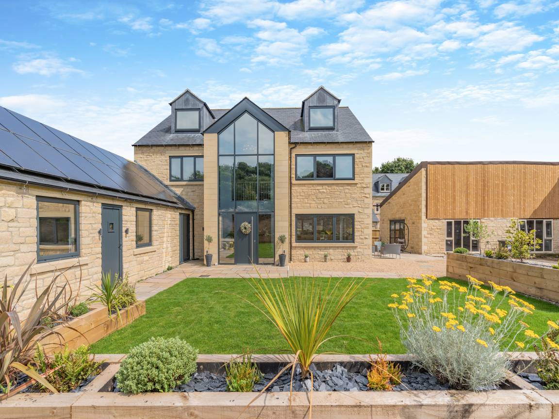 Cottage ∙ 6 Bedrooms ∙ 13 Guests - Bedale