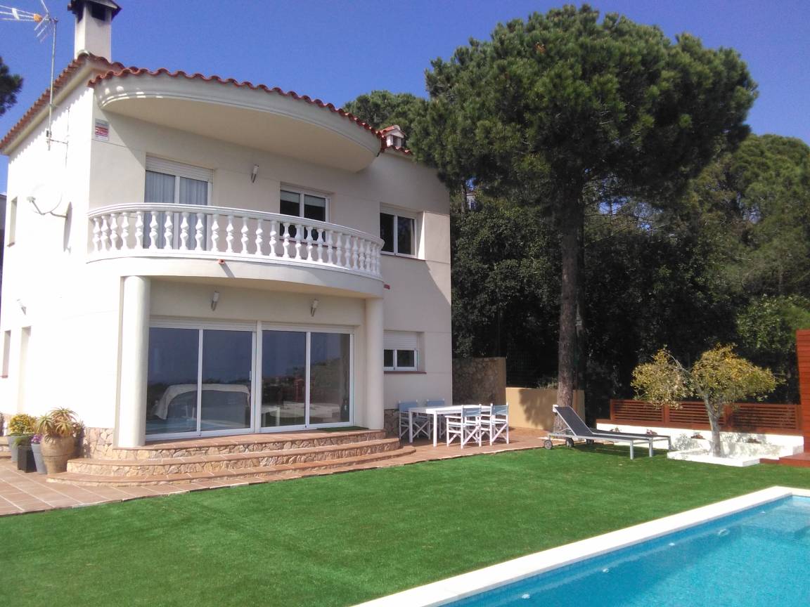 126 M² Ferienhaus ∙ 3 Schlafzimmer ∙ 8 Gäste - Lloret de Mar