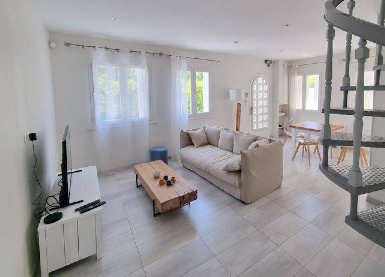 150 M² House ∙ 3 Bedrooms ∙ 6 Guests - Perpignan