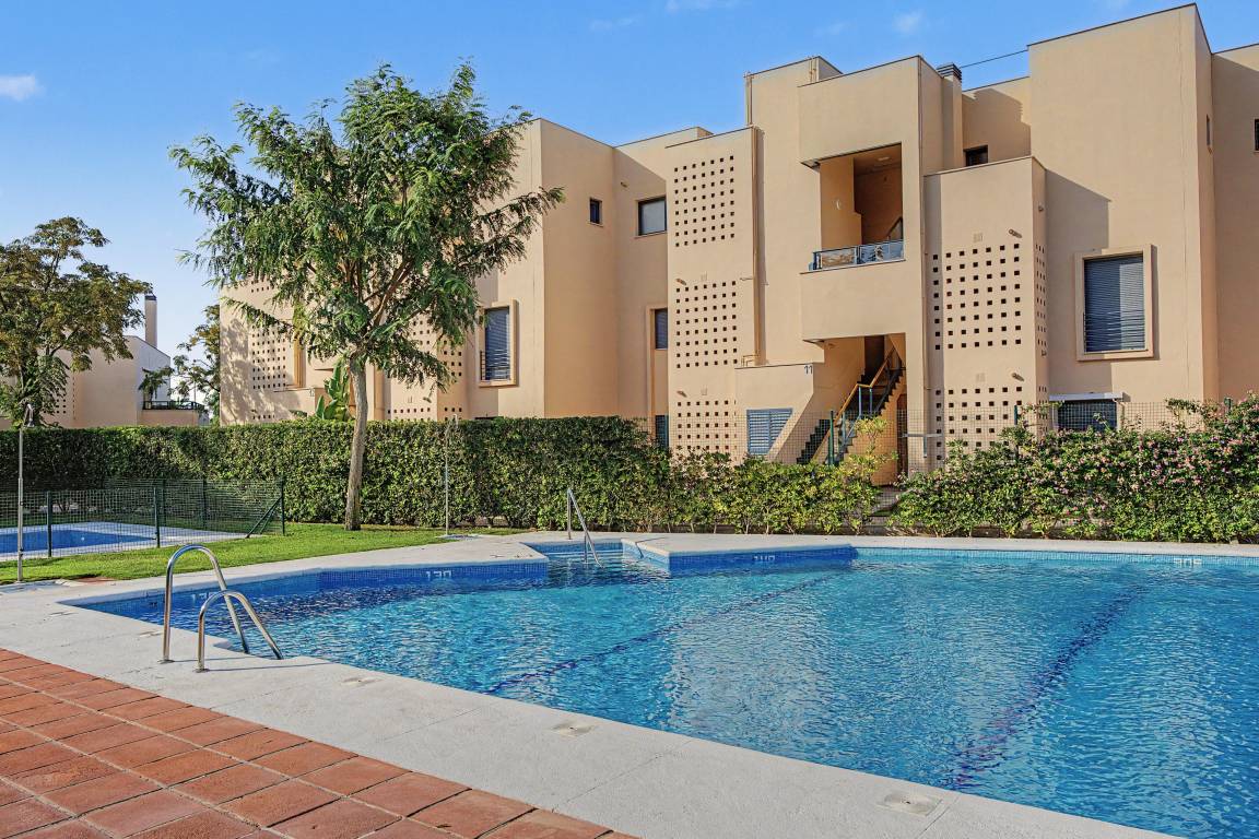 80 M² Apartamento ∙ 2 Quartos ∙ 7 Hóspedes - Rota