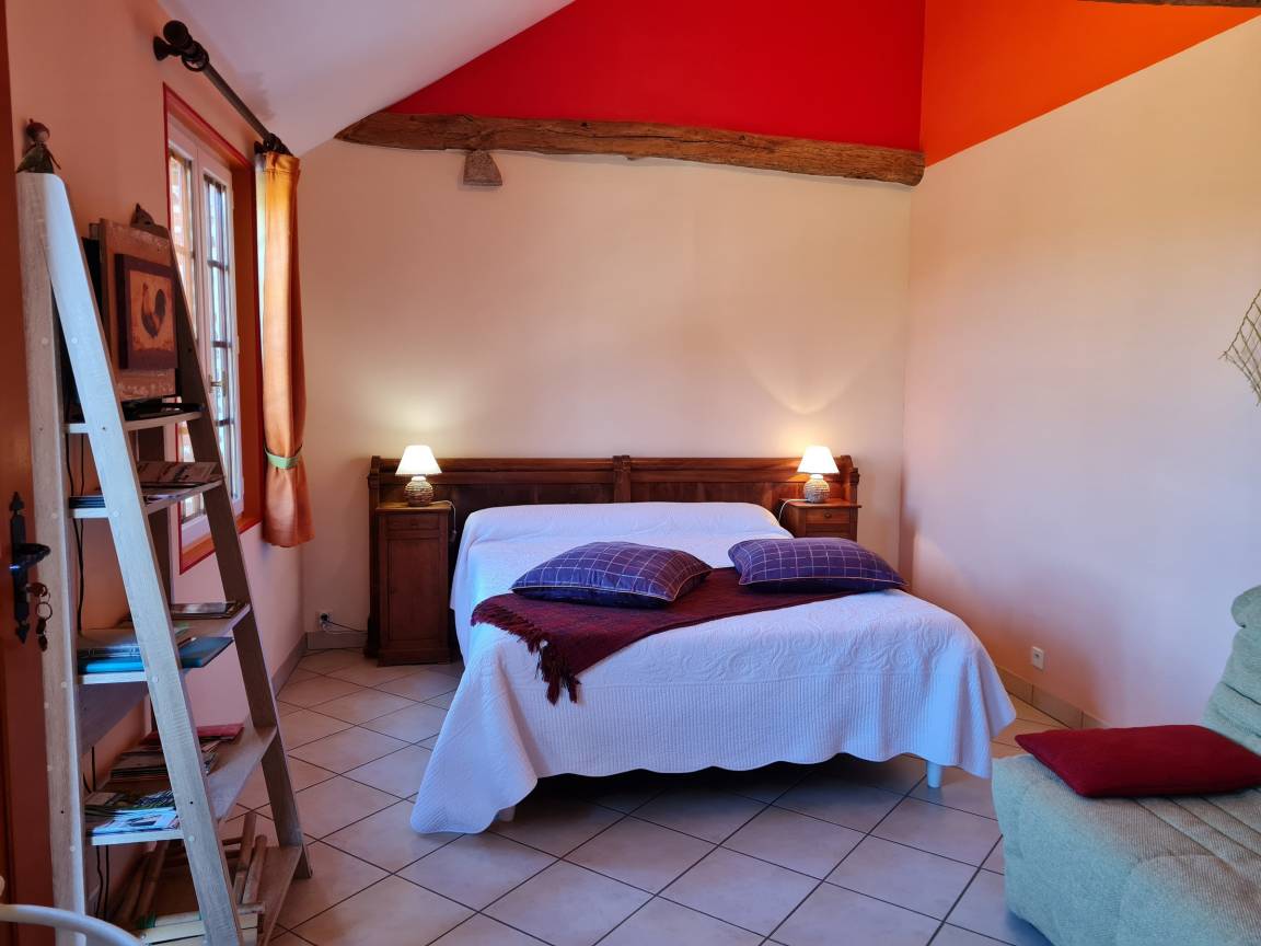 26 M² Chambre D'hôtes ∙ 1 Chambre ∙ 4 Personnes - Sully-sur-Loire
