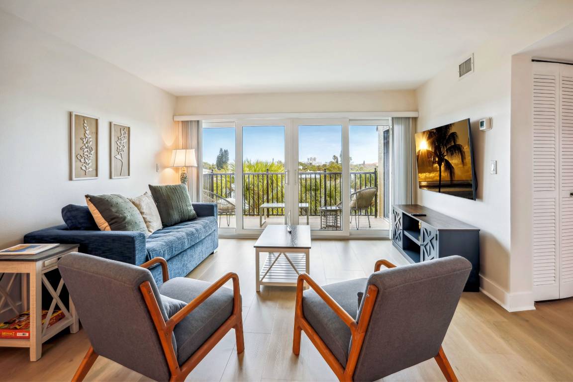 102 M² Condo ∙ 2 Bedrooms ∙ 6 Guests - Treasure Island, FL