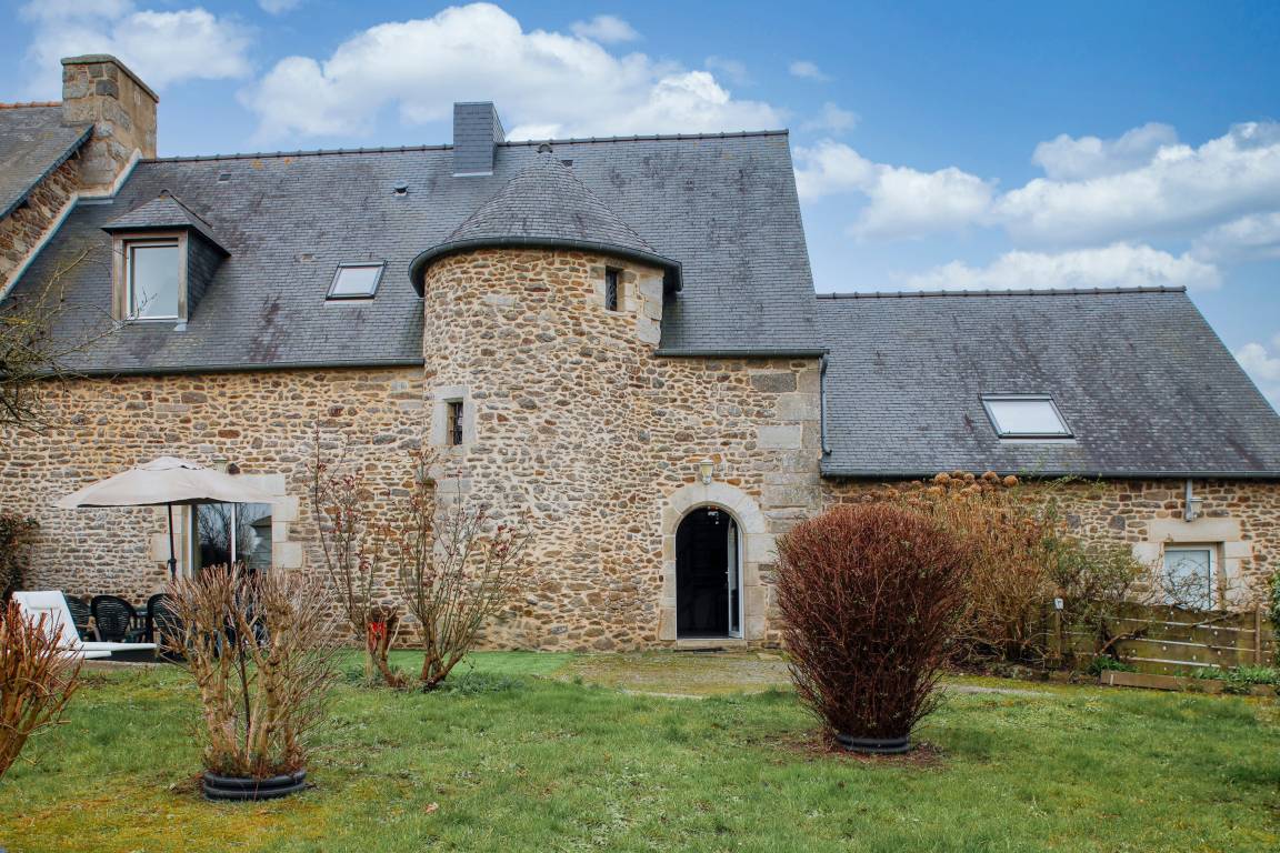 130 M² Huis ∙ 3 Slaapkamers ∙ 6 Gasten - Dinan