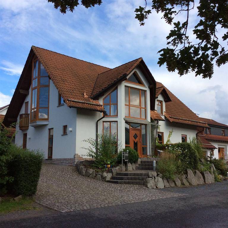 50 M² Ferienwohnung ∙ 1 Schlafzimmer ∙ 4 Gäste - Fladungen