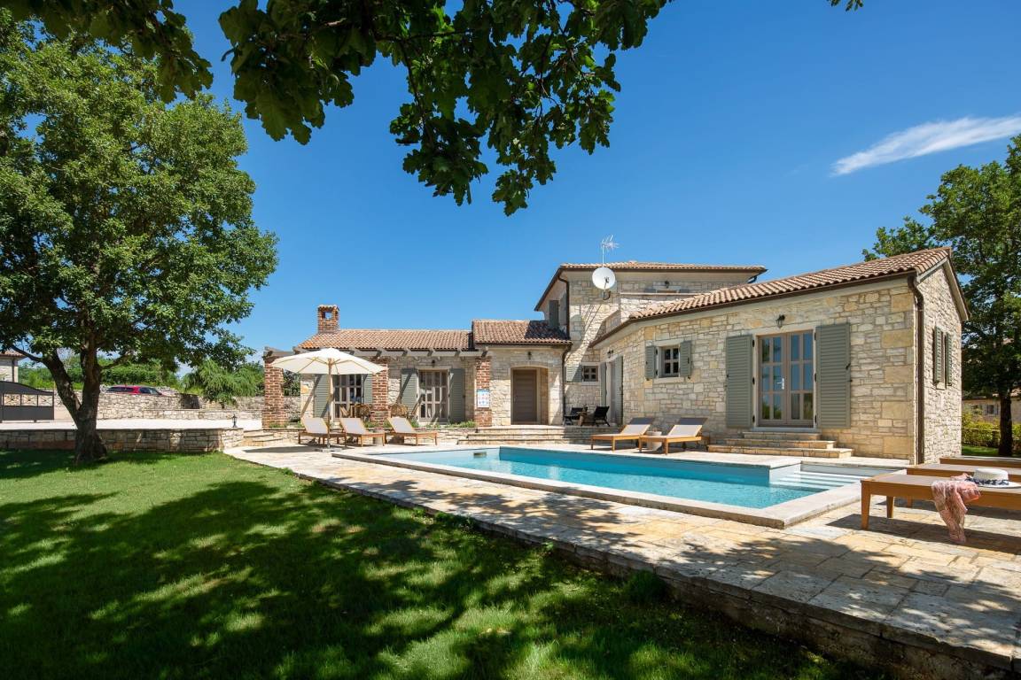 178 M² Villa ∙ 4 Schlafzimmer ∙ 8 Gäste - Rovinj