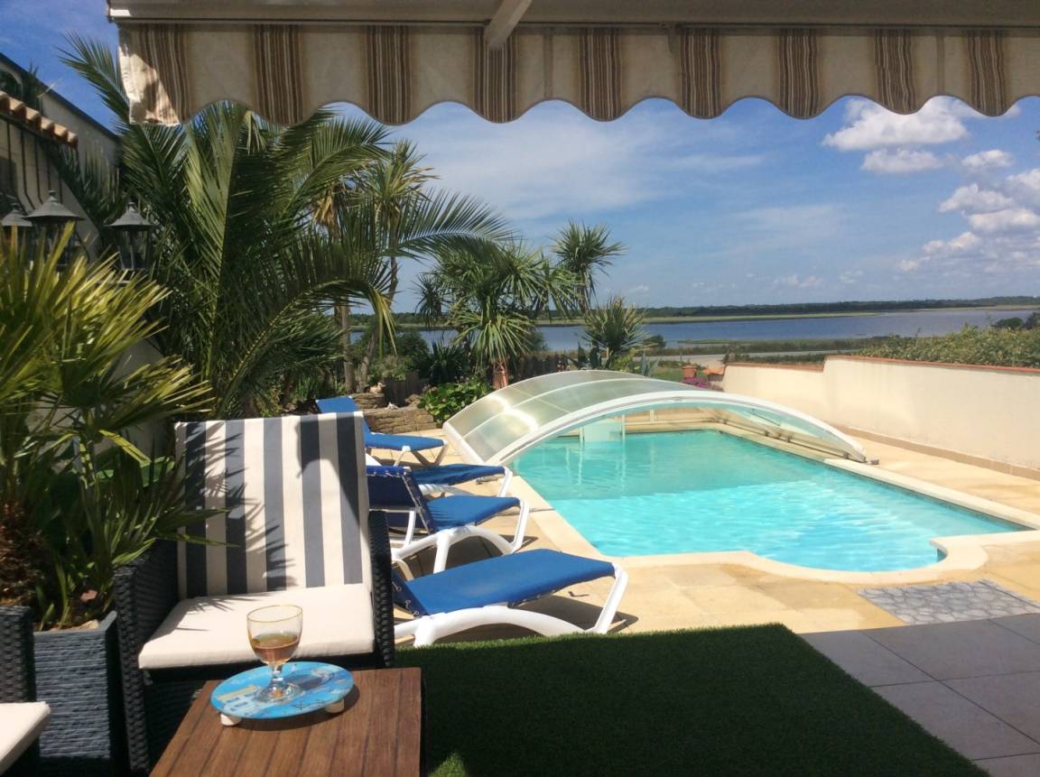 120 M² Villa ∙ 4 Bedrooms ∙ 8 Guests - Vannes