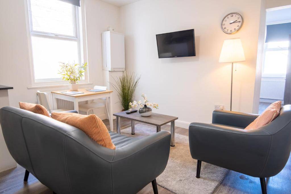 84 M² Apartment ∙ 1 Bedroom ∙ 2 Guests - Ormskirk