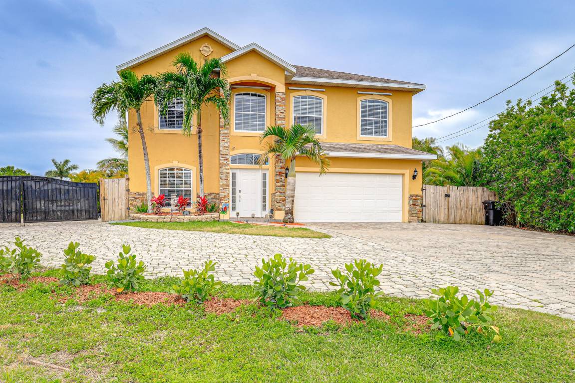 297 M² Villa ∙ 5 Bedrooms ∙ 16 Guests - Port St. Lucie, FL