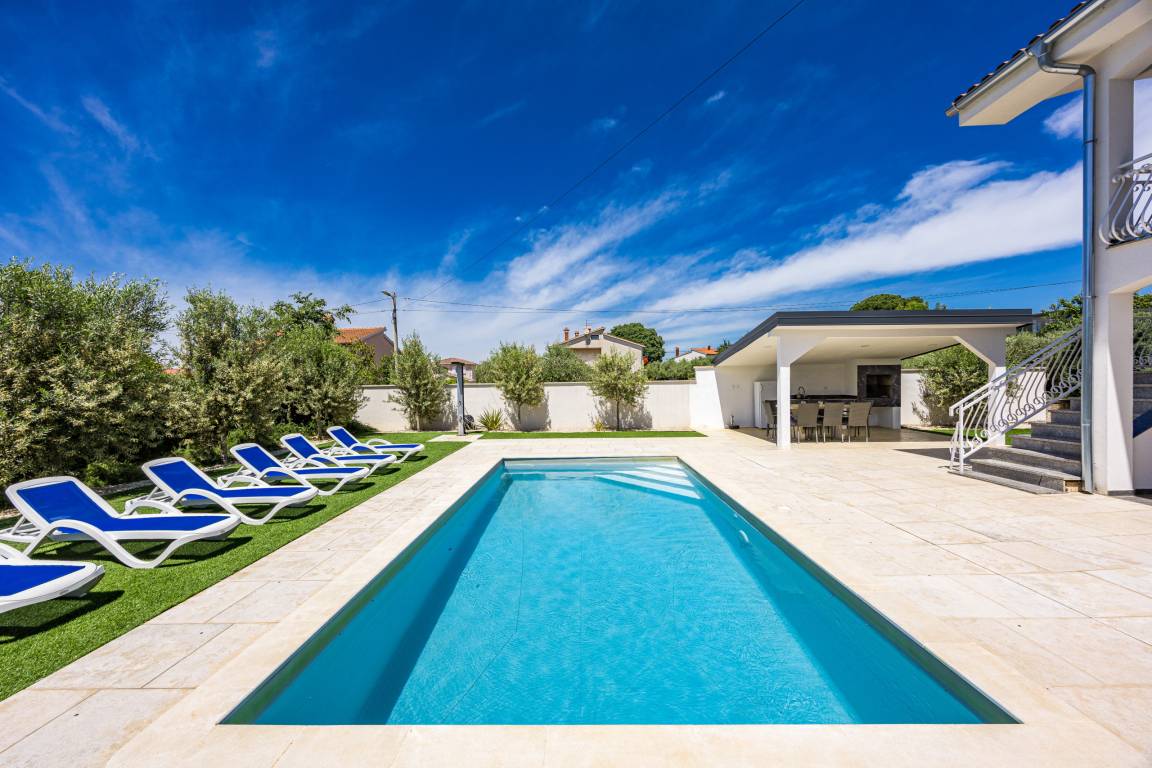 220 M² Villa ∙ 4 Chambres ∙ 8 Personnes - Poreč