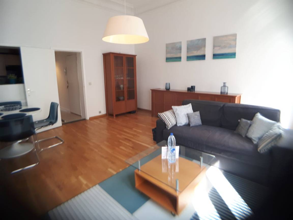 75 M² Ferienwohnung ∙ 1 Schlafzimmer ∙ 2 Gäste - Etterbeek