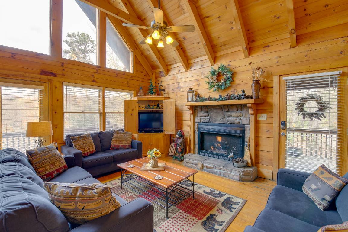 185 M² House ∙ 3 Bedrooms ∙ 8 Guests - Gatlinburg, TN