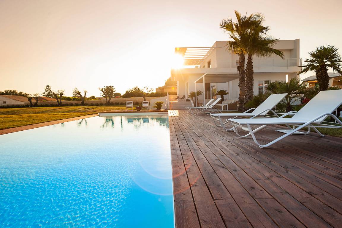 200 M² Villa ∙ 5 Slaapkamers ∙ 10 Gasten - Pozzallo