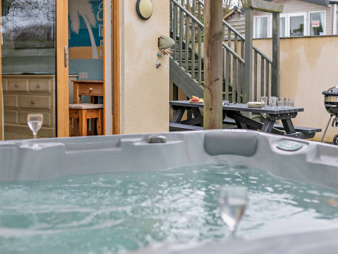 Cottage ∙ 4 Bedrooms ∙ 8 Guests - Newquay