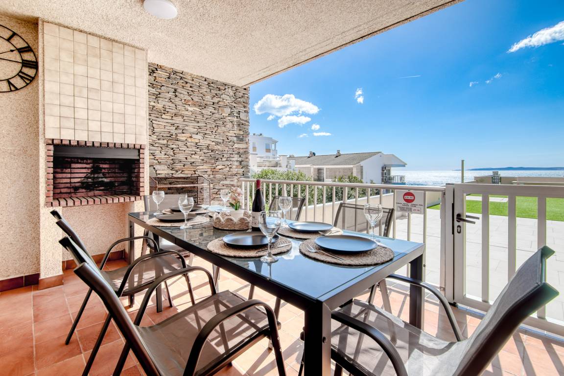 95 M² Apartamento ∙ 3 Habitaciones ∙ 6 Huéspedes - Cadaqués