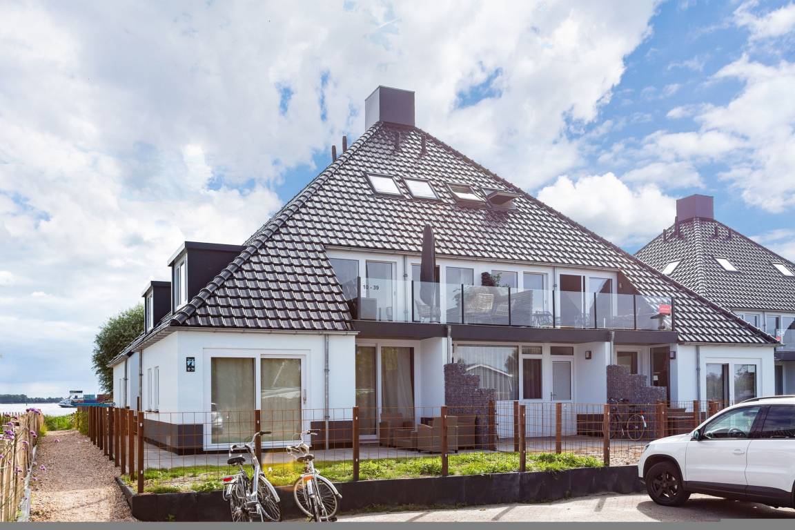 76 M² Apartment ∙ 2 Bedrooms ∙ 4 Guests - Sneek