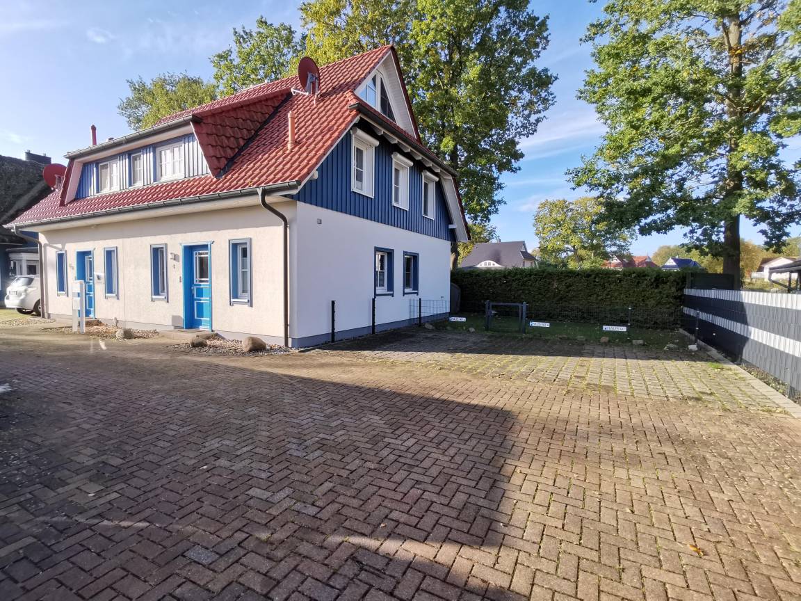 105 M² Landhaus ∙ 4 Schlafzimmer ∙ 8 Gäste - Zingst