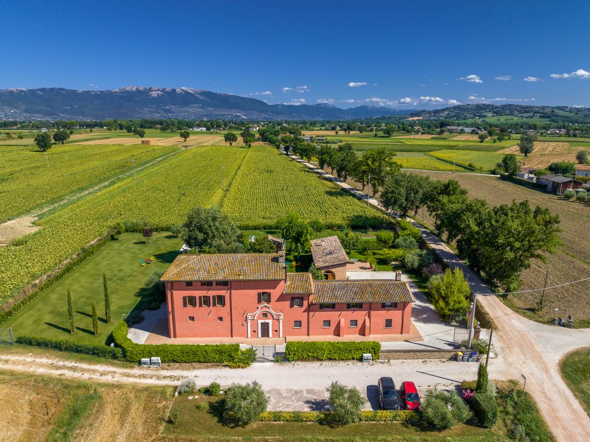 Farmhouse ∙ 3 Bedrooms ∙ 7 Guests - Montefalco