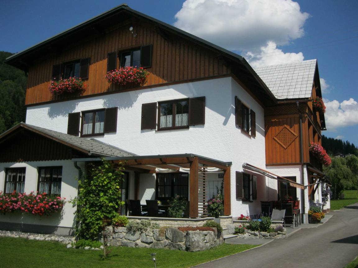74 M² Ferienwohnung ∙ 1 Schlafzimmer ∙ 2 Gäste - Bad Goisern am Hallstättersee