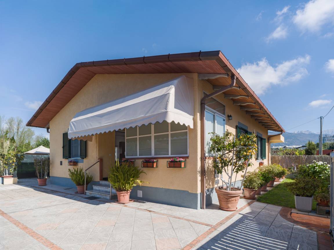 House ∙ 2 Bedrooms ∙ 4 Guests - Massa