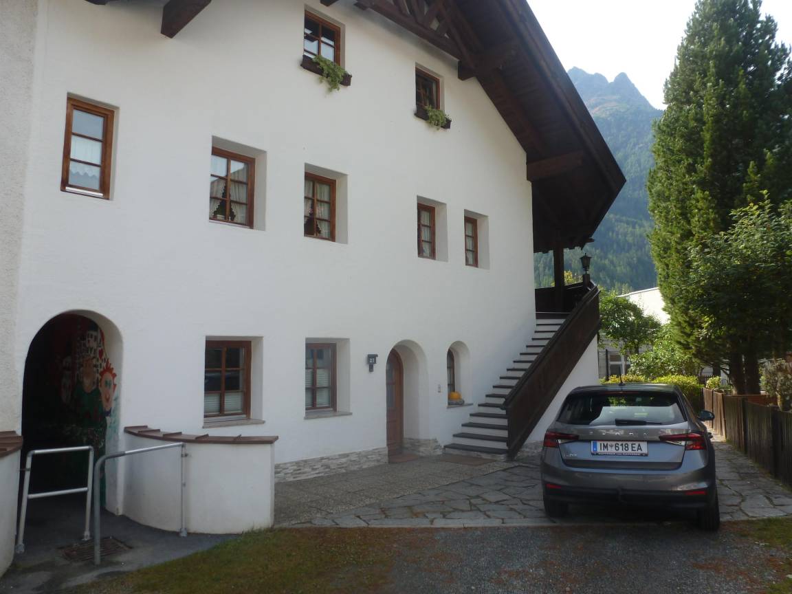 80 M² Ferienhaus ∙ 2 Schlafzimmer ∙ 4 Gäste - Längenfeld