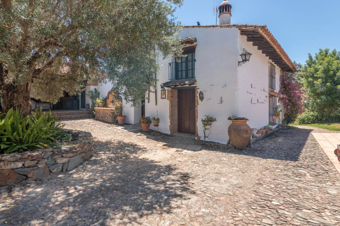 70 M² House ∙ 2 Bedrooms ∙ 5 Guests - Nerva