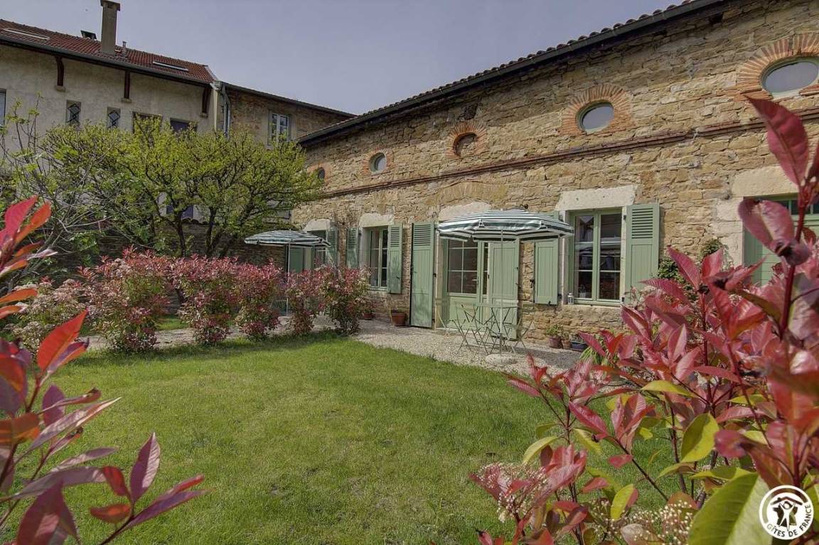 56 M² Gîte ∙ 2 Chambres ∙ 4 Personnes - Ambérieu-en-Bugey