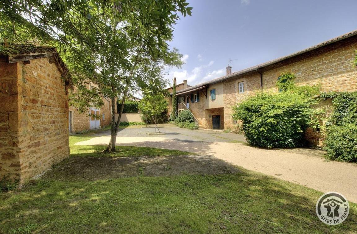 129 M² Gîte ∙ 4 Chambres ∙ 10 Personnes - Rhône