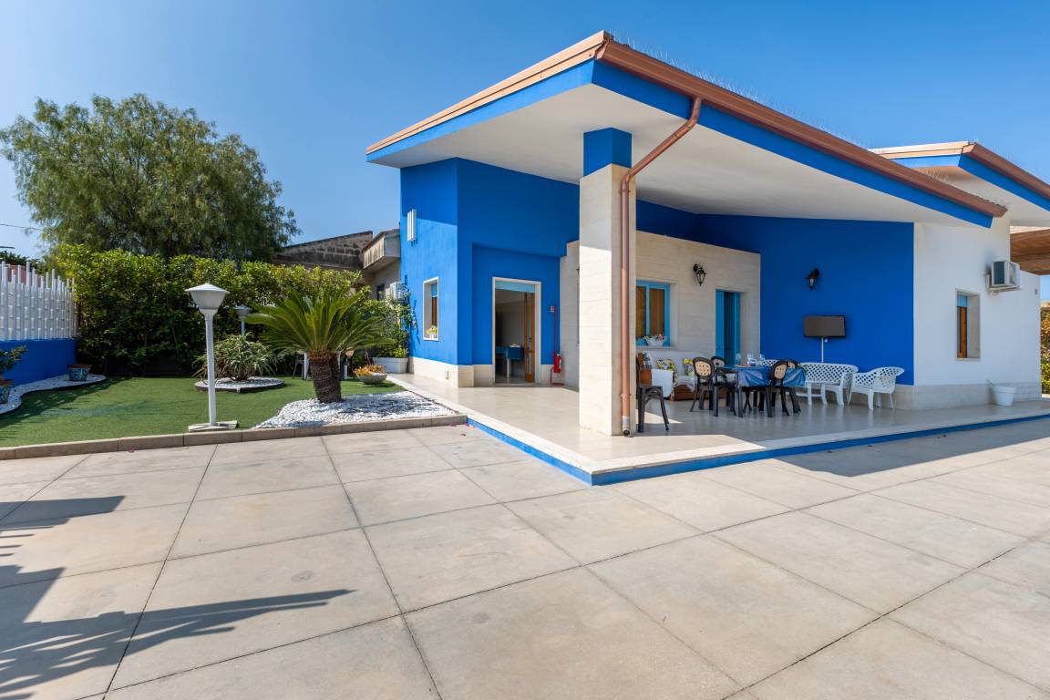 102 M² Villa ∙ 3 Bedrooms ∙ 8 Guests - Pozzallo