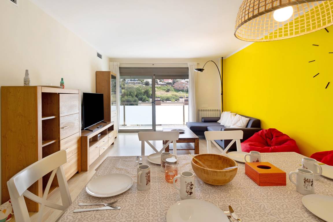 87 M² Appartement ∙ 3 Chambres ∙ 6 Personnes - Canet de Mar