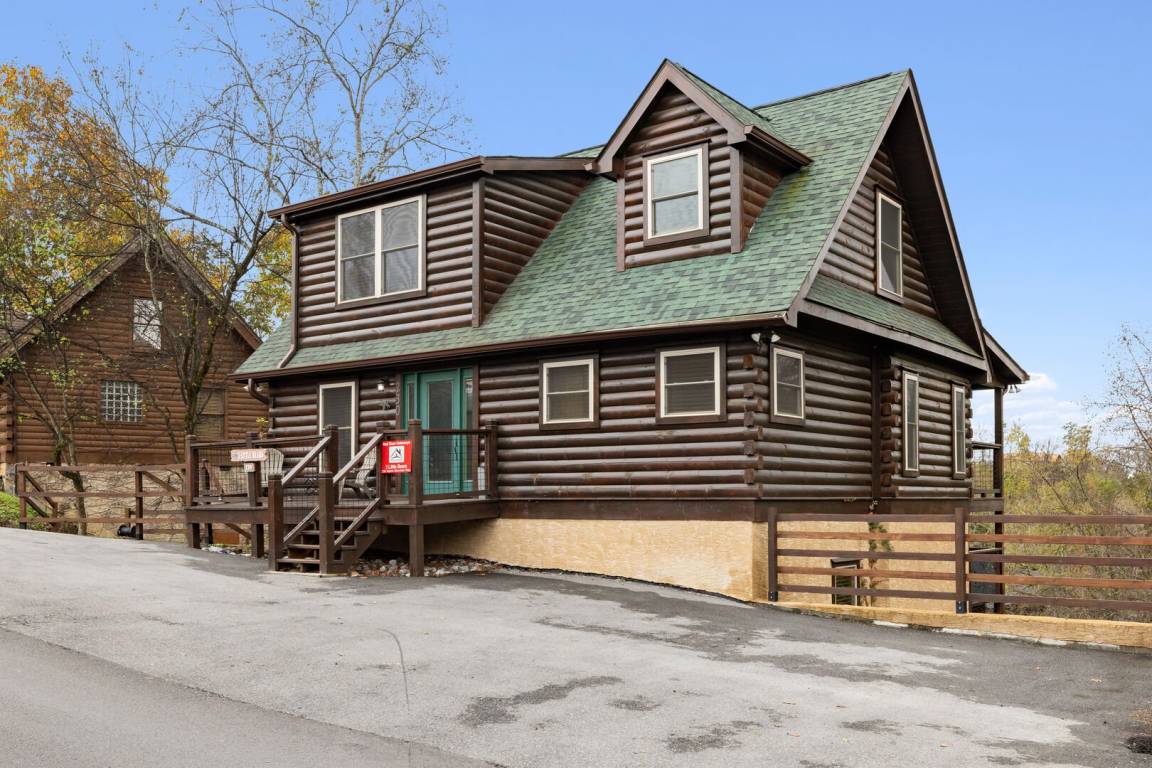 223 M² Cabin ∙ 5 Bedrooms ∙ 12 Guests - Pigeon Forge, TN