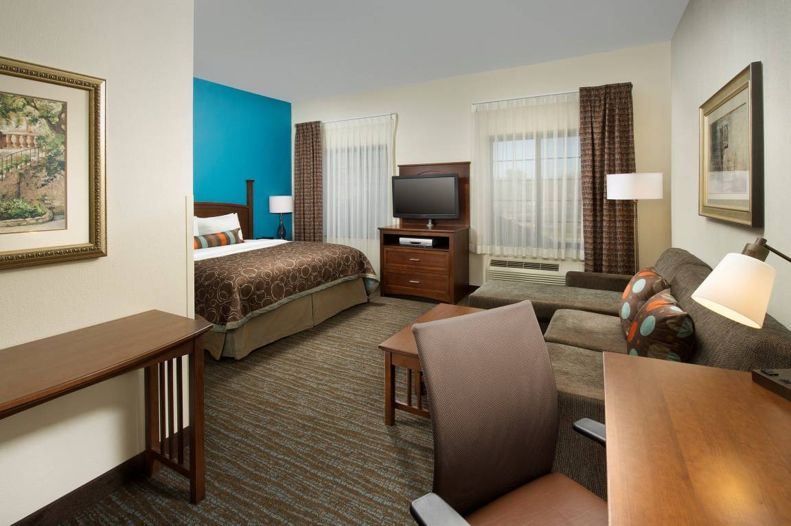 Studio Flat ∙ 1 Bedroom ∙ 3 Guests - Raleigh, NC