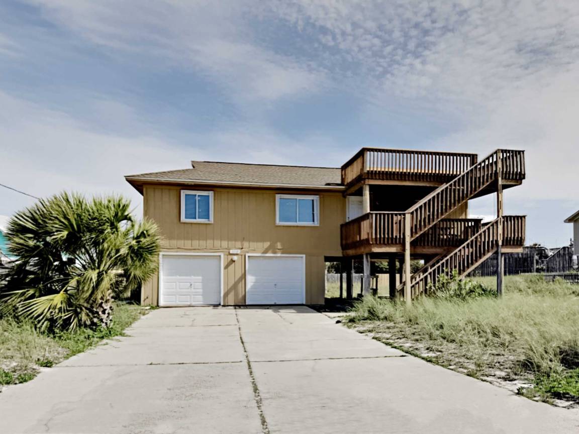 132 M² House ∙ 3 Bedrooms ∙ 8 Guests - Pensacola Beach, FL