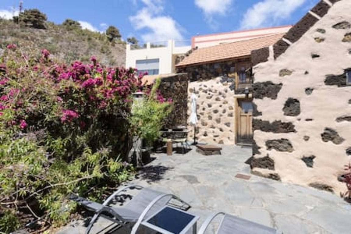 60 M² Apartamento ∙ 2 Habitaciones ∙ 4 Huéspedes - El Hierro