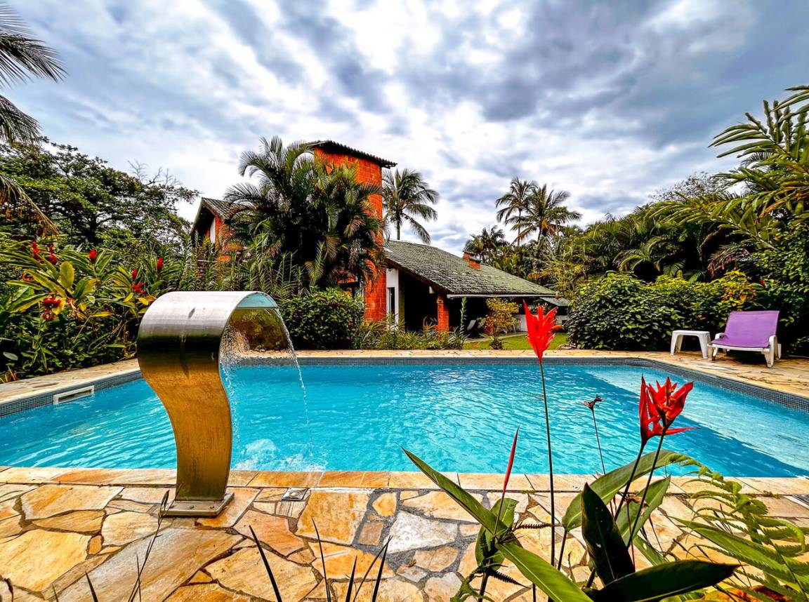 250 M² Casa ∙ 4 Quartos ∙ 10 Hóspedes - São Sebastião