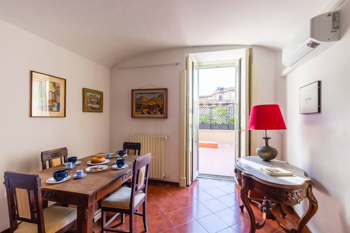 104 M² Apartment ∙ 2 Bedrooms ∙ 5 Guests - Neapol