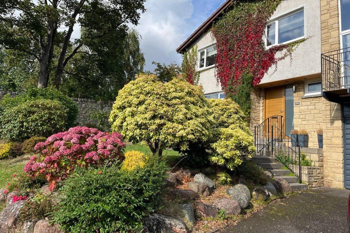 160 M² House ∙ 4 Bedrooms ∙ 8 Guests - Dundee