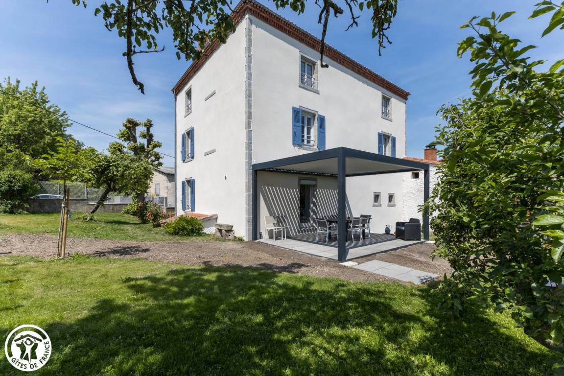 128 M² Gîte ∙ 3 Chambres ∙ 8 Personnes - Cournon-d'Auvergne